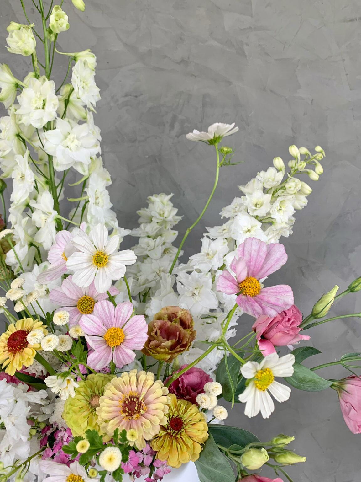 Elegant Pastels Extra Grand - Sweet Peas Flower Shop